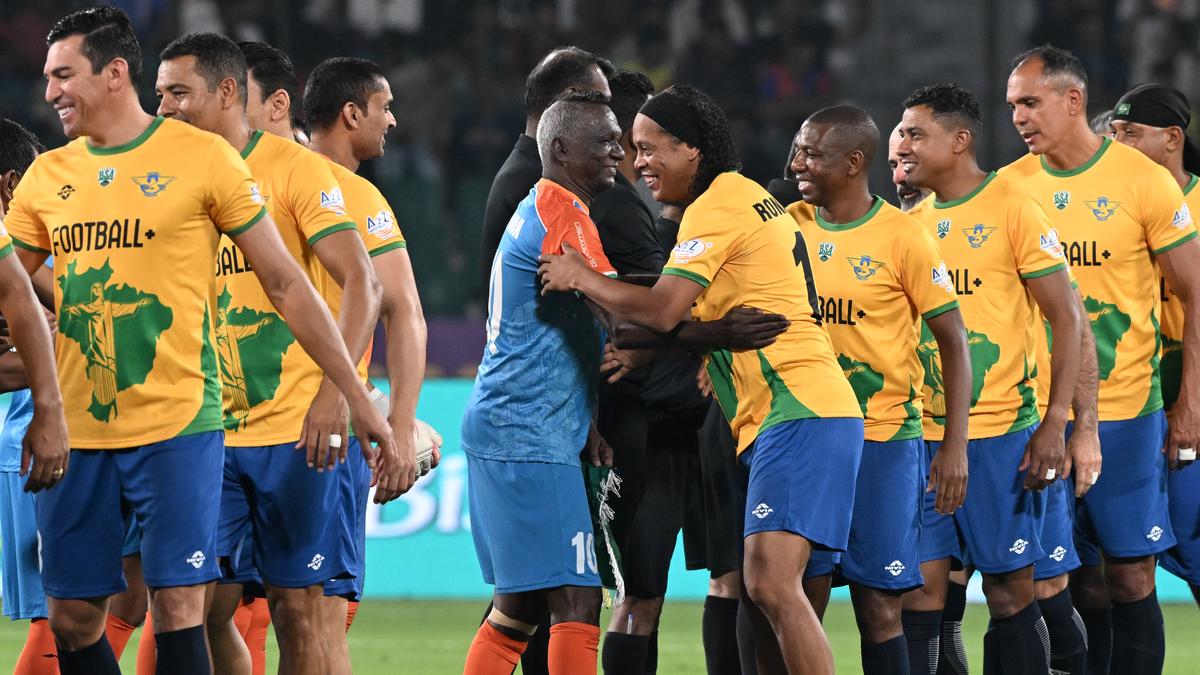 Brazil Legends beat India All Stars 2-1 as Ronaldinho, Rivaldo light up starry night in Chennai ...